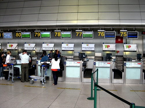 At the airport Flashcards | Memorang